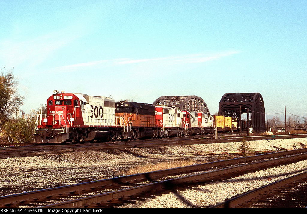 SOO 786 and MILW 131 on #204